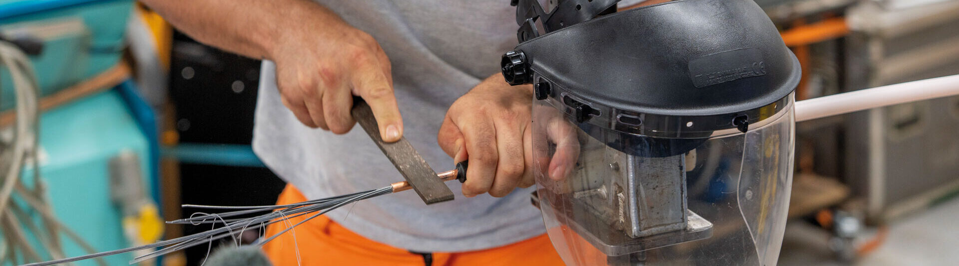 Cable maintenance - Orange Marine